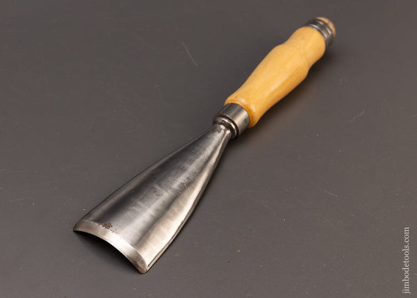 Massive 2 1/2 Inch PFEIL SWISS MADE #7 Gouge - 111140 – Jim Bode Tools