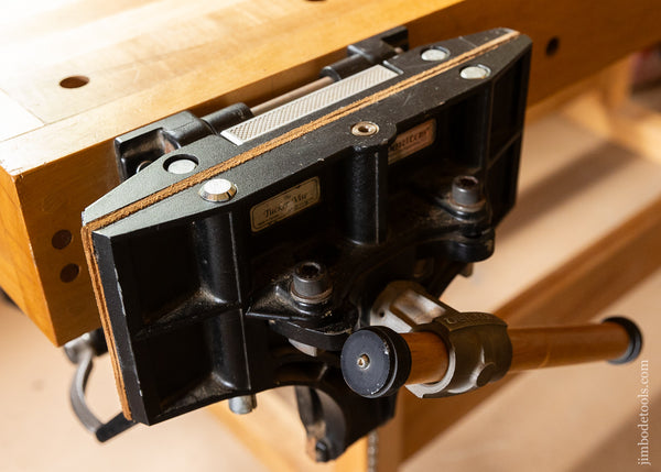 Massive LEE VALLEY VERITAS Work Bench with TUCKER Pattern Maker’s Vise ...