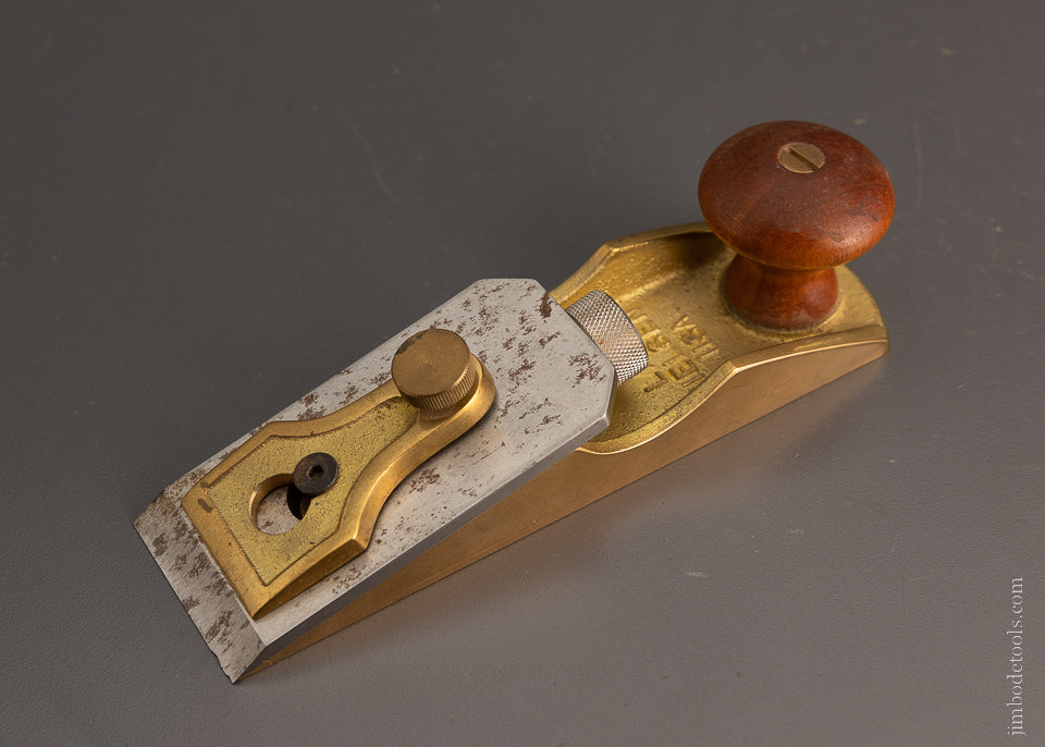 LIE NIELSEN No. 97 1/2 Chisel Edge Plane Fine - 104381 – Jim Bode Tools